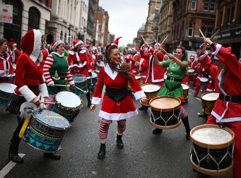 Christmas 2022 officially arrives as 5,000 Santas get drummed over the finishing line by Katumba ...